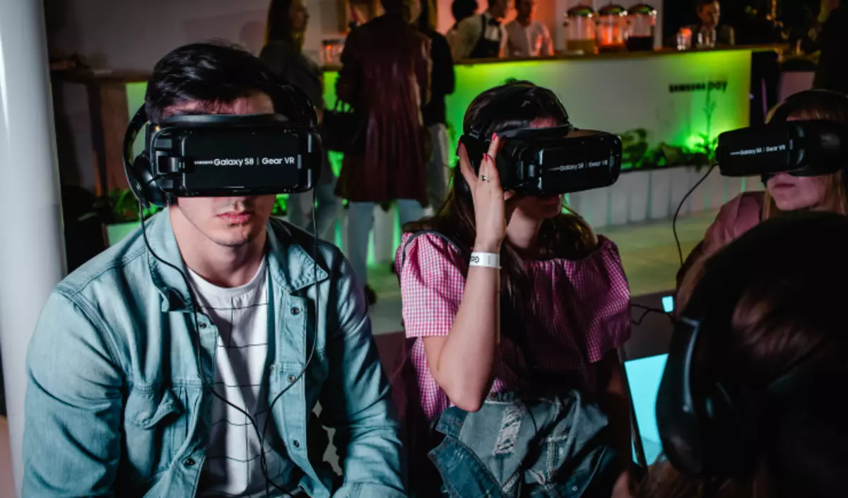 Samsung Galaxy Studio har passerat en VR-sändning av Coldplay konserten 8532_1