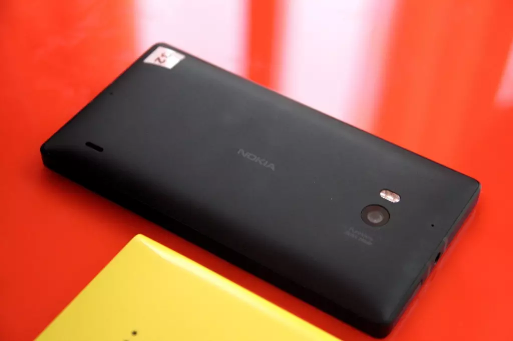 Prezentācija Lumia 630 un 930