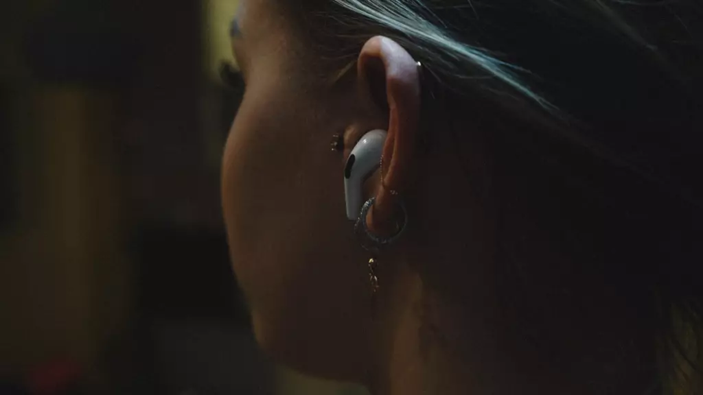 تجربہ استعمال کرتے ہوئے Airpods پرو