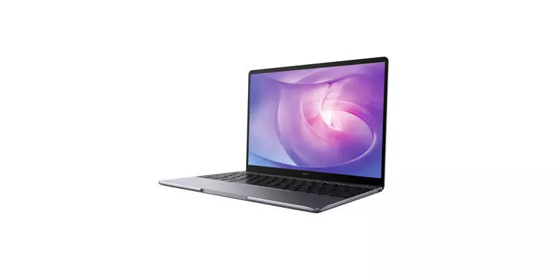 Na Russia, a na laptọọpụ Huawei Matebook 13 pụtara na ihe AMD processor 9888_3